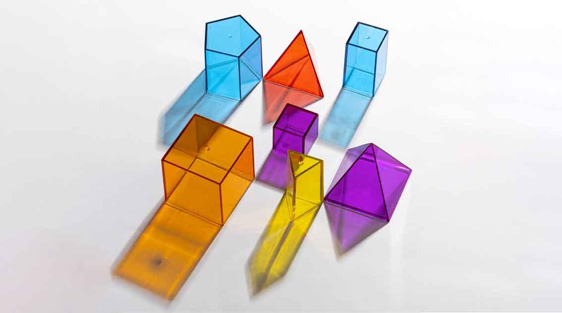 Jenis-Jenis Akrilik dan Kegunaannya di Berbagai Industri